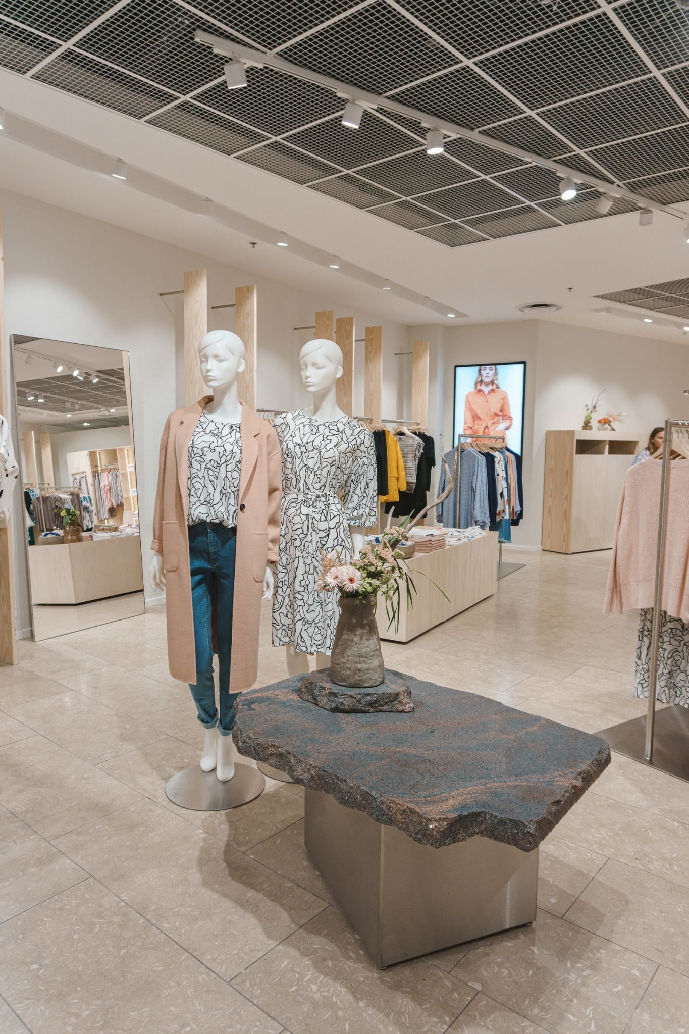 Nanson kurssi kääntyi ja usko kivijalkamyymälöihin on kova – uudessa ...